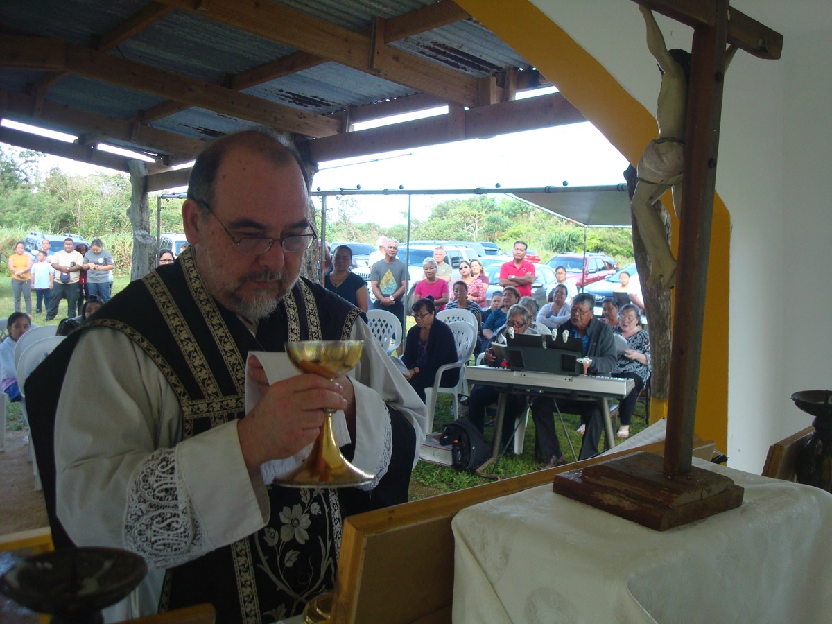 Tridentine Mass celebrated in final tribute to Msgr. Antonelli – Roman ...